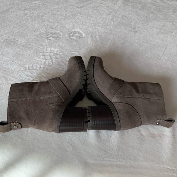 UGG | Shoes | Ugg Fern Waterproof Leather Bootie | Poshmark